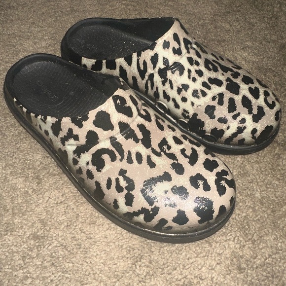 OOFOS | Shoes | Oofos Womens Leopard Print Clogs | Poshmark